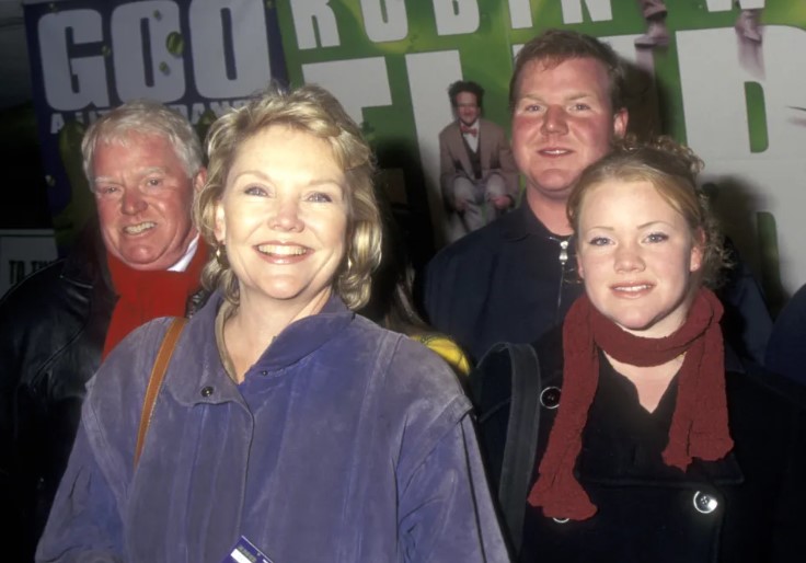 Erika Slezak's Daughter Amanda Davies Dies at 42 Erika Slezak's Daughter Amanda Davies Dies at 42