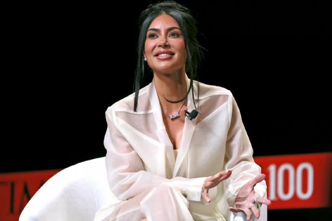 Kim Kardashian Jokingly Sends Out an 'SOS' While Struggling Through Law ... Kim Kardashian Jokingly Sends Out an 'SOS' While Struggling Through Law ...